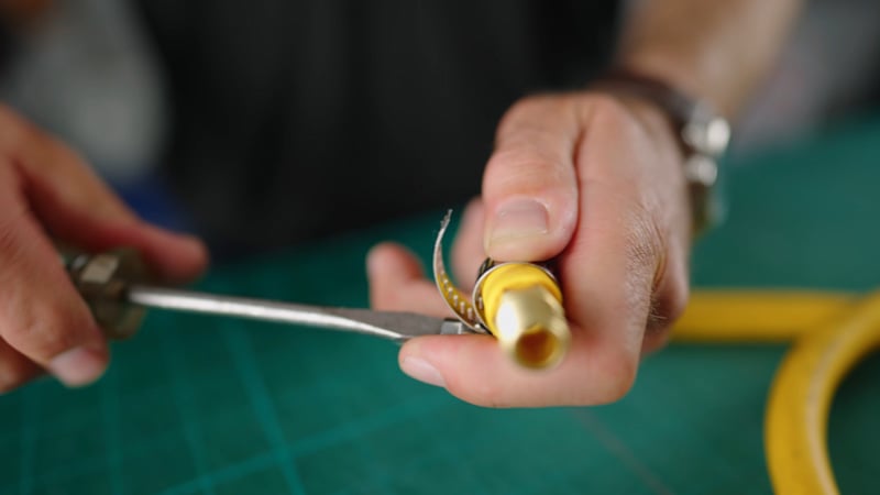 How to Fix a Compressed Air Hose